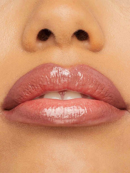 How To Overline Lips For Fuller Lips | Maybelline Australia & NZ