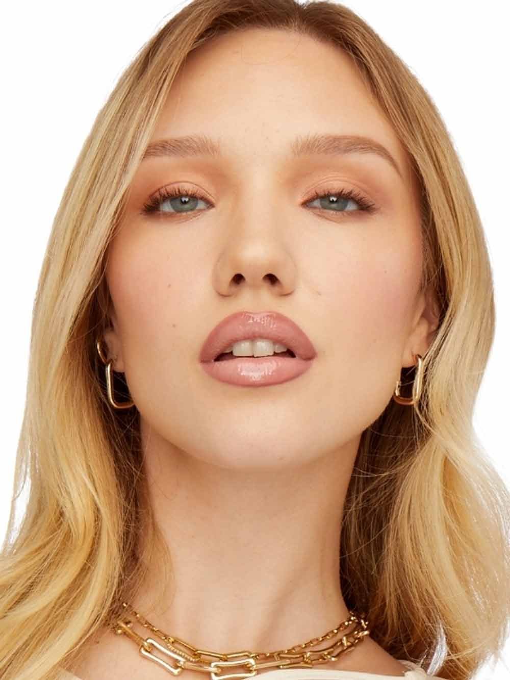 How to Achieve Plump Lips with Makeup | Maybelline Australia & NZ